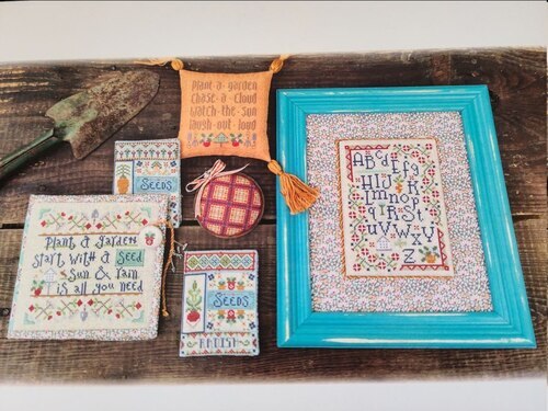 Hands On Design Between Friends - A Summer Sampling - 123Stitch